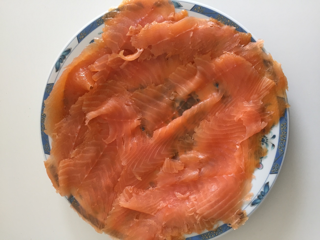 Recette du saumon fumé maison - Le Blog Saucisson